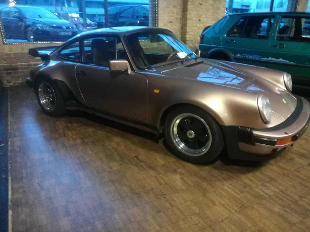 Porsche 911 SC: Timeless Charm, Unparalleled Performance - A Classic ...